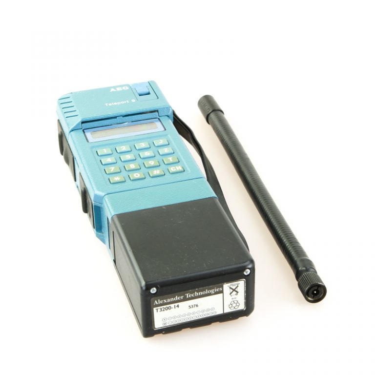 EADS / AEG Teledux 9-80 S/E BOS FuG-8b Mobilfunkgerät - Funkhorst.de